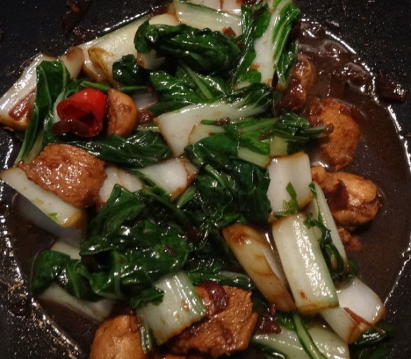 Paksoi met kipfilet - Surinam Cooking
